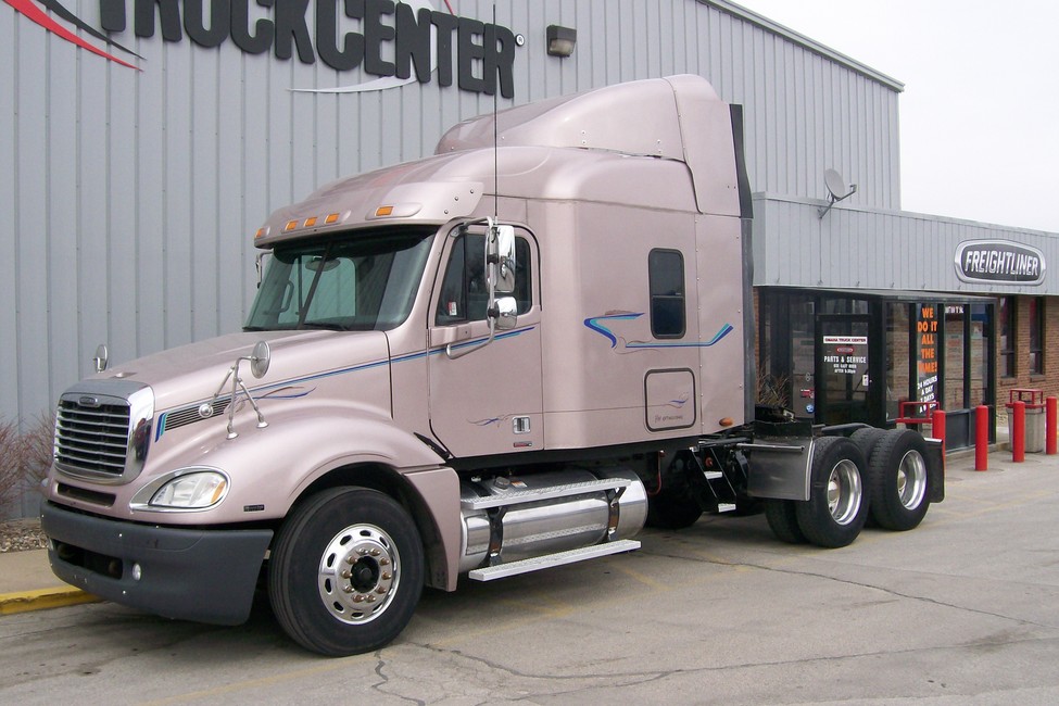 2006 Freightliner Columbia CL120 StockNum: OG2305 : Nebraska,Kansas,Iowa