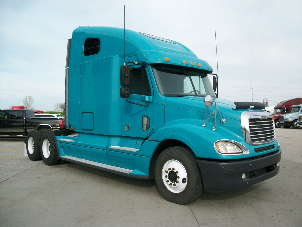 2005 Freightliner Columbia CL120 StockNum: ST7218 : Nebraska,Kansas,Iowa