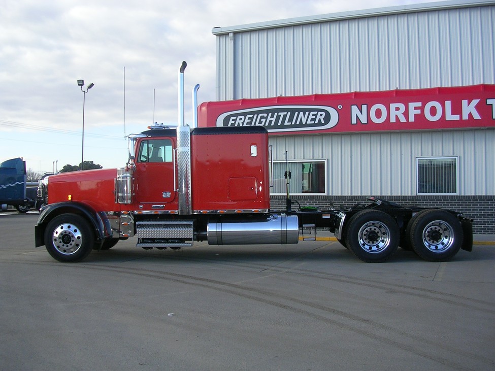 Freightliner Classic Flat Top